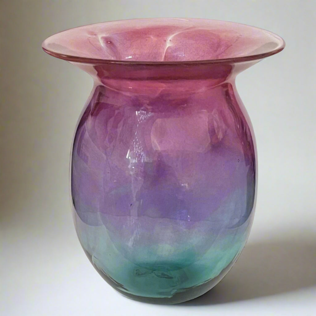 Toni Johnson - Glass - Vase - 5.5" high x 4" wide | McMillan Arts Centre