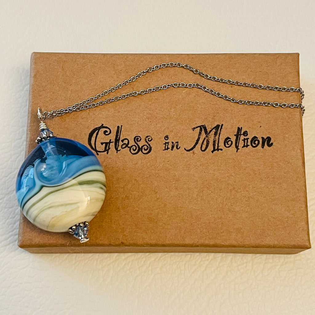 Garry White (Glass in Motion) - Necklace - Lampwork pendant -round, cl ...